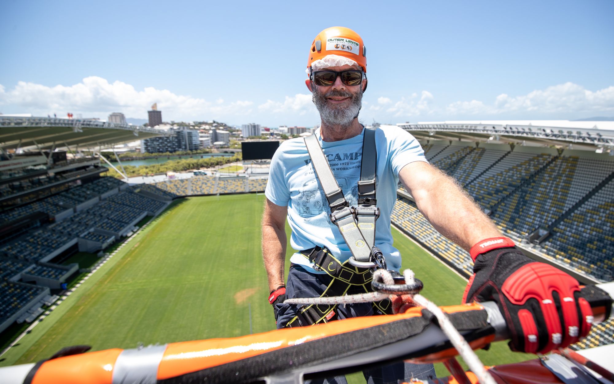 Mike Carney Toyota Abseil for health | Brighter Lives